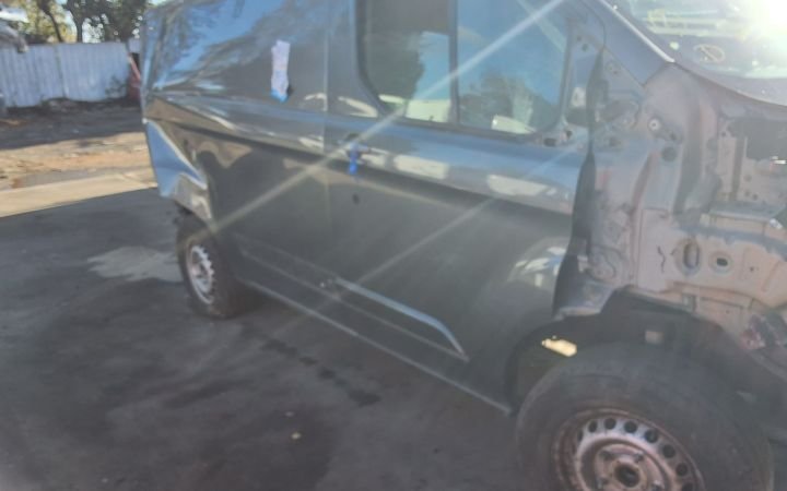 FORD TRANSIT CUSTOM 2021 O/S/F DRIVERS DOOR COMPLETE GREY - Doncaster ...
