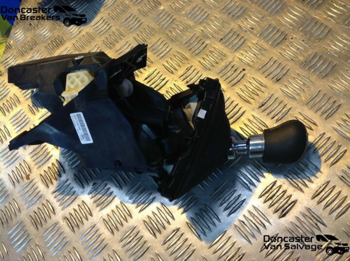 FORD TRANSIT CUSTOM 2020 GEAR LEVER GK2R7C453RAD - Doncaster Van ...