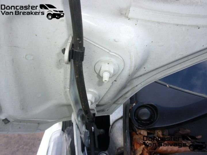 FORD TRANSIT CUSTOM 270 2018 BONNET HINGES WHITE - Doncaster Van ...