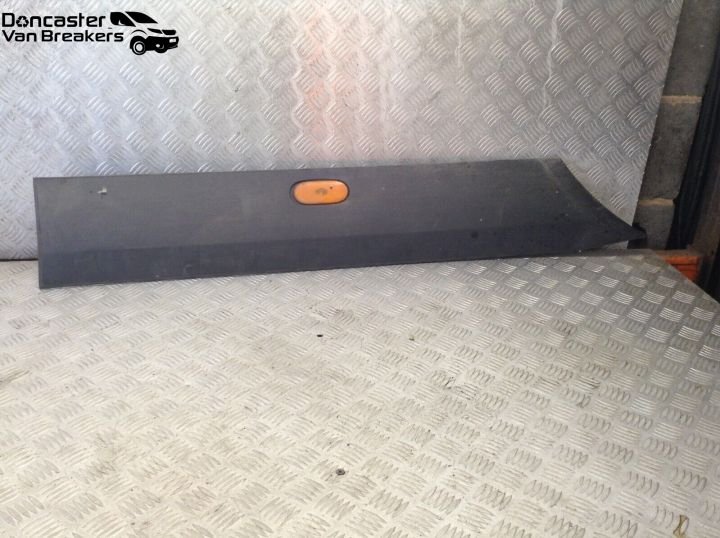 MERCEDES SPRINTER O/S DRIVERS DOOR MOULDING A9066903300 - Doncaster Van ...