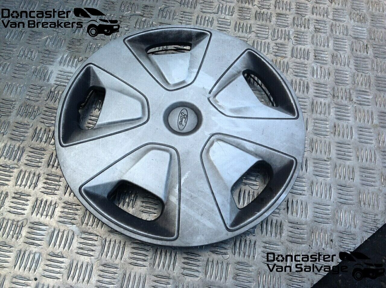 FORD TRANSIT CUSTOM 2019 WHEEL TRIM JK21113EA- Doncaster Van Breakers ...