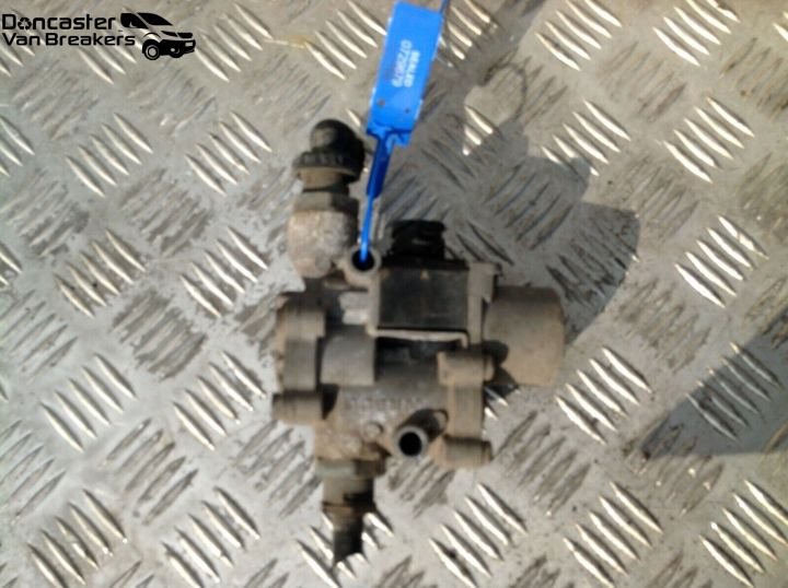 IVECO EUROCARGOL ABS VALVE REGULATOR WABCO 4721950550 - Doncaster Van ...